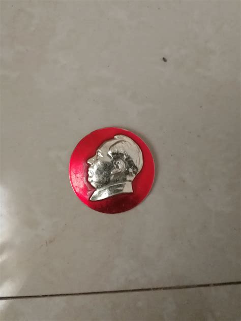 请问1969年毛主席徽章现在能值多少钱？ 朴实海风pm的回答 头条问答