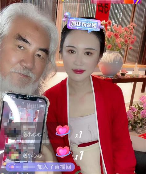70歲張紀中攜嬌妻合體撈金，女兒周歲宴變電商帶貨，賺得盆滿缽滿 每日頭條