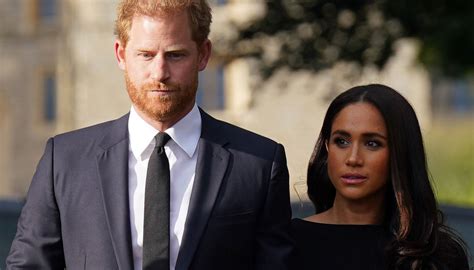 Harry e Meghan relatam episódios de racismo e manipulação em documentário sobre a saída deles da