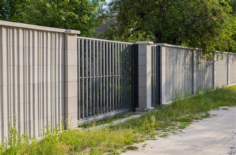 Купити бетонний паркан Модерн сучасний дизайн паркану Київ Україна