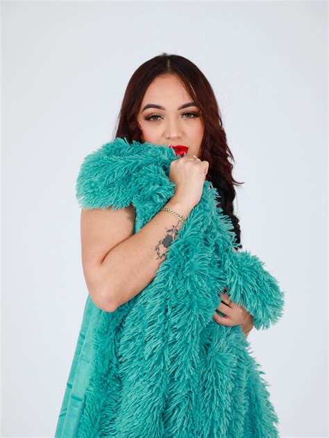 Paulette Mayrin Paulettemayriin • Instagram Photos And Videos