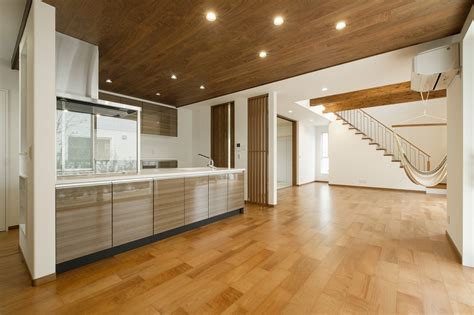 Momota Home