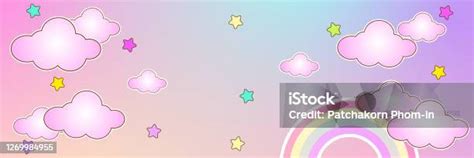 추상 가와이 아트 스타일 유니콘 다채로운 하늘 무지개 배경 부드러운 그라데이션 파스텔 코믹 그래픽 웨딩 카드 디자인 또는 프리젠