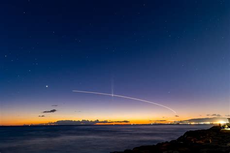 Spotting Comet Tsuchinshan ATLAS Jeffsetter Travel