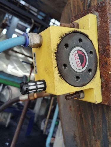 Pneumatic Vibrator Industrial Turbine Vibrators From Bhopal