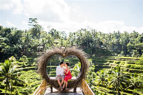 Honeymoon Photoshoot Ideas You Can Refer While On Your Honeymoon