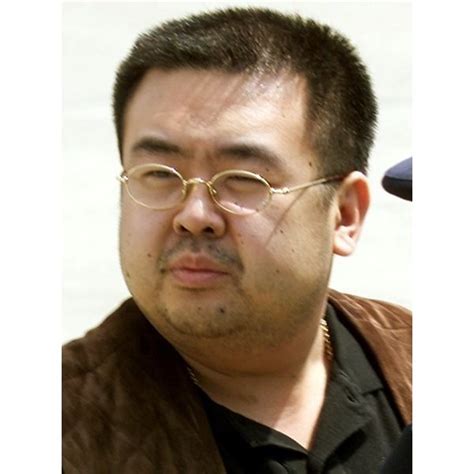Нито инфаркт нито прободни рани са причинили смъртта на Ким Чен Нам