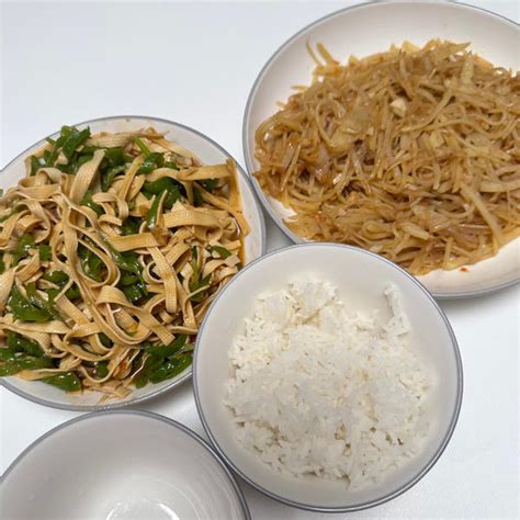 【青椒炒豆皮图片】做饭不洗碗选手下厨房