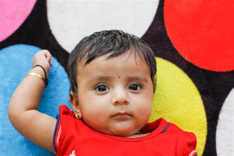 Nettes Indisches Baby Premium Foto