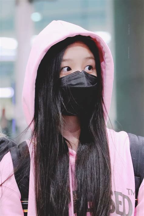 แฟนไซต์น้องแพรมาลงรูปตอนน้องถึงสนามบินอินชอน Pantip