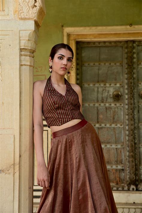 Sonjuhi Vest Taro India
