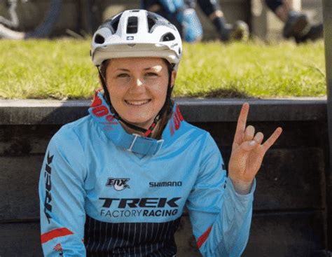 21 Most Beautiful Biker Girls You Should Follow