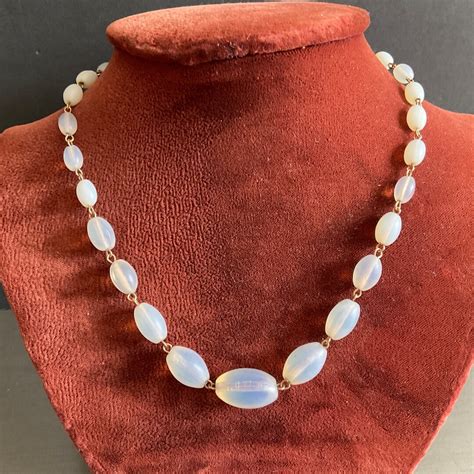 Reserve Vintage 1930s Frosted Glass Bead Necklace Graduated Frosted