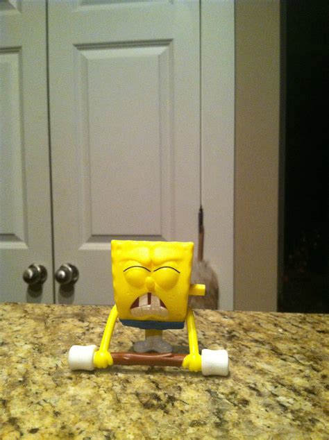 Spongebob Lifting Marshmallows