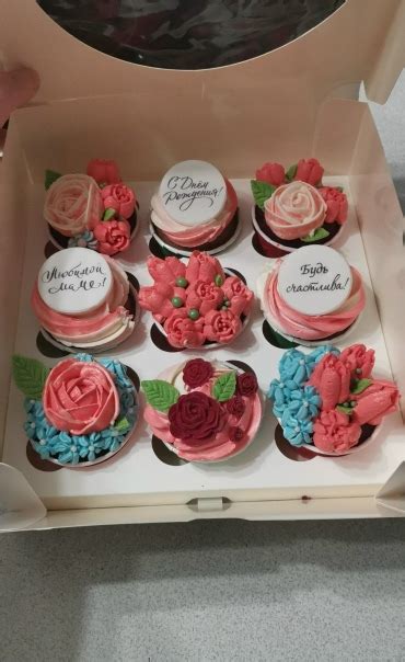 Порадуйте своих мам сладкими наборами капкейков в тематическом оформление Капкейки на любой