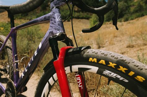 Rockshox Introduces Rudy Xl 50 Or 60mm Gravel Suspension Fork The