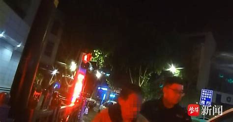 4小时连续寻找，警方成功找回走失老人警务夫子庙报警