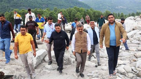 Sukhvinder Sukhu Reviews Rescue Operations In Hps Kullu Hindustan Times
