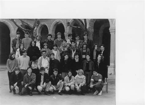 Photo De Classe Terminale D 2 198485 De 1985 Lycée Jean Moulin