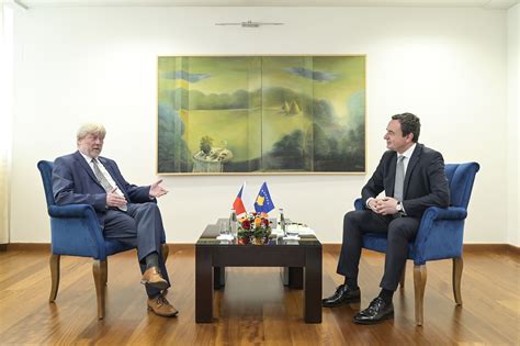Kryeministri Kurti Priti Në Takim Ambasadorin E Ri Të Republikës Së