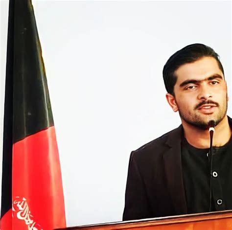 سمیع جنائي خـــلوتگـــزیدهرا بـــهتماشــــاچـےحاجـتاسـت