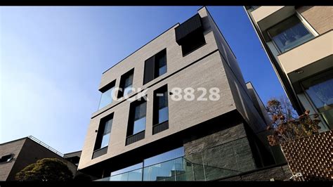 8828 그레이 천연 대리석 무광 마감기역검은색 금속 골판넬 마이너스 띠장식 멋진 3층 단독 전원주택 빌라 디자인 예쁜 건물 외벽 회색 라임스톤 석재 외장 리모델링