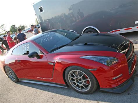 Switzers Red Katana Gt R Hits 8 Seconds In The Quarter Mile Carbuzz