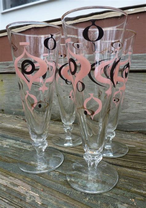 Vintage Midcentury 1950s Atomic Pilsner Beer Glasses Set Of Three Glasses Pink Black And