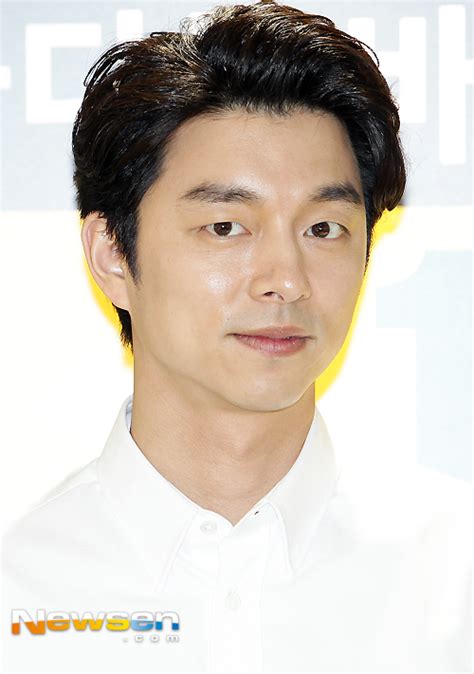 포토엔 공유 ‘강렬한 눈빛 손에 잡히는 뉴스 눈에 보이는 뉴스 뉴스엔