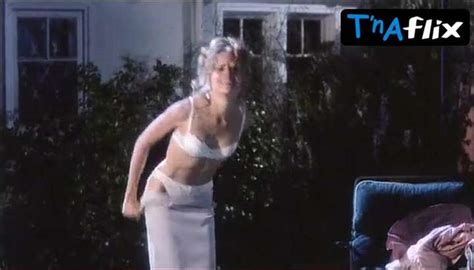 Tamara Clatterbuck Breasts Scene In Blind Side Tnaflix Porn Videos