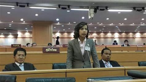 ส ส หญิง ปชป อัดยับ ณัฐวุฒิ ลืมกำพืดตัวเอง กระทืบซ้ำม็อบสวนยาง
