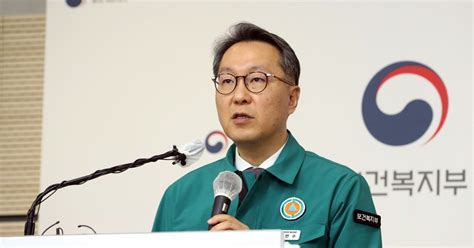 정부도 의사들도 물러설 생각 없다”한쪽 부러져야 끝날 것