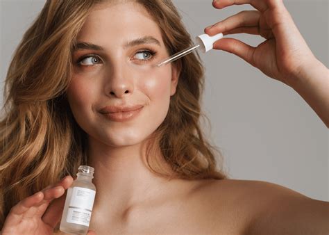 How To Use Vitamin C Serum On Face At Night