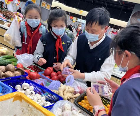去菜场、回幼儿园……这所沪上小学用一周带孩子“玩中学” 凤凰网