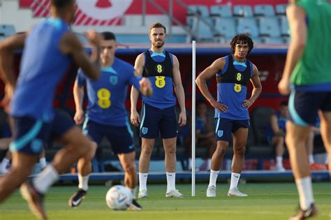 Inggris Incar Juara Grup Wales Tak Mau Menyerah Olahraga