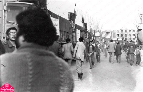 تصاویری از کمک‌های مردمی به جبهه‌های جنگ در دوران دفاع مقدس