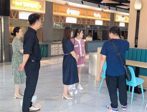 武汉铁路桥梁职业学院领导到我校参观交流 武汉市城铁技工学校