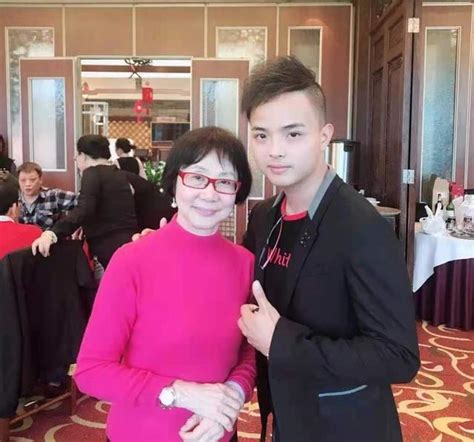 七十二家房客太子炳彭熾權他的女兒比劇中的阿香還漂亮 每日頭條