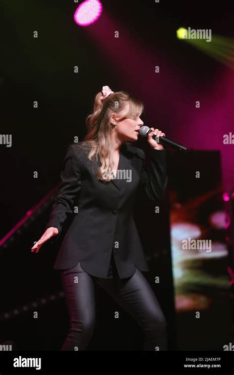 Marie Wegener Bei Einem Live Auftritt Im Messepark Löbau Löbau 28 05