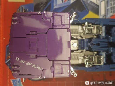 Transformers Masterpiece Mpg 12 Shattered Glass Optimus Prime In Hand