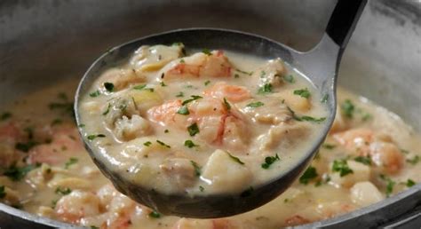How To Serve Chowder Without It Looking Boring Voyo Eats