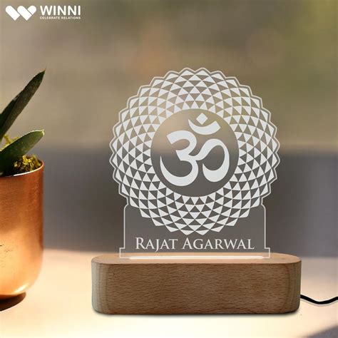 Om Shine Lamp Winni