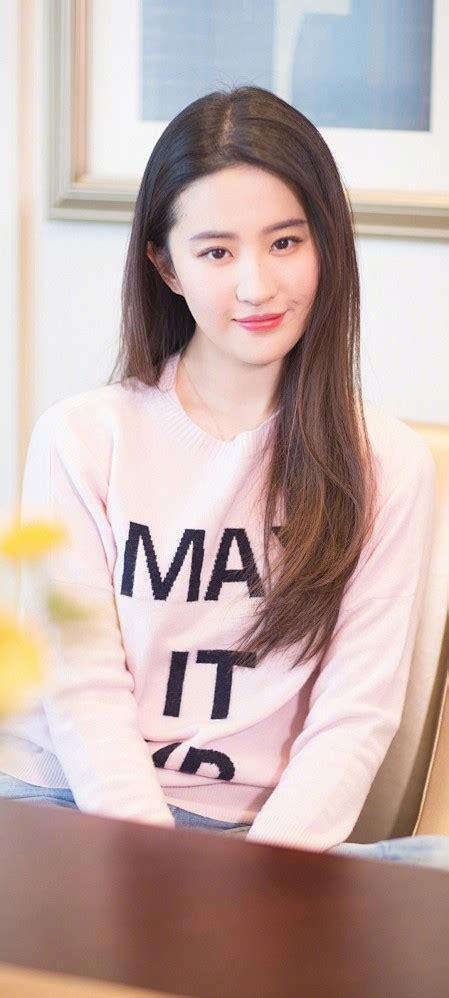 刘亦菲粉色衣服 清纯美女 高清全屏手机壁纸
