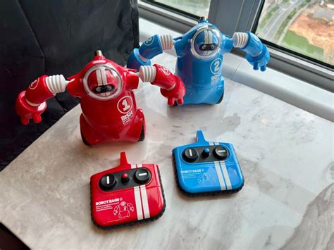 Sharper Image Robo Rage Remote Control Two Player Robot Fighting Set