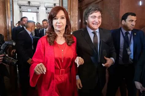 Reapareció Cristina Kirchner Y Arremetió Contra Milei La Ex