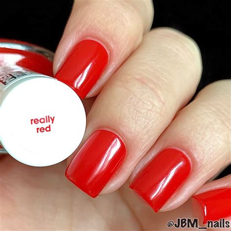 Essie • Really Red