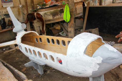 The Unusual Fantasy Coffins of Ghana - Feels Gallery | eBaum's World