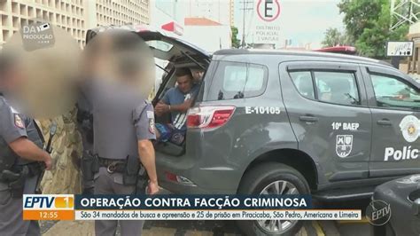 Polícia prende 24 pessoas em operação contra integrantes de facção na