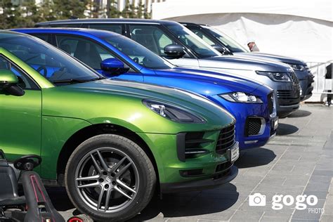 ФОТО Ховор болон орчин үеийн автомашины үзэсгэлэнгээс