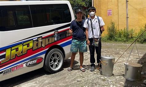 Estudyante Ng Senior High Nagtitinda Ng Taho Diyaryo Milenyo